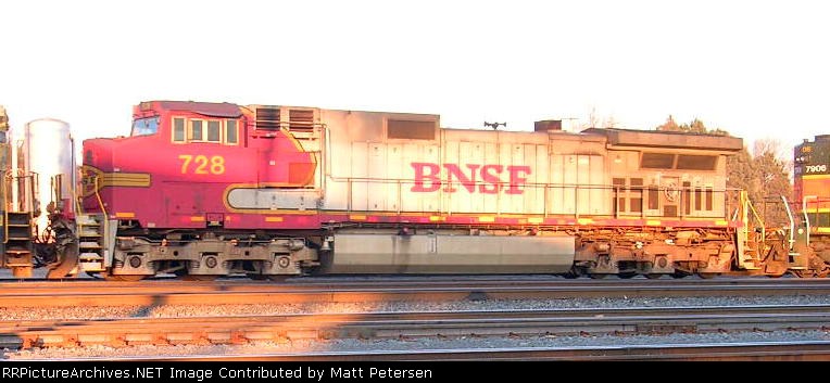 BNSF 728